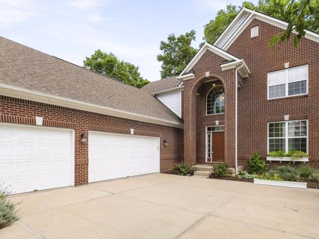 14195 Laura Vista Dr, Carmel, IN 46033