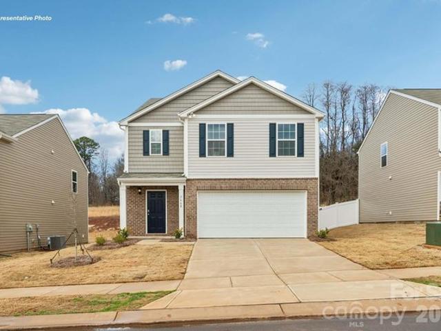 1419 Mammoth Rd, Hickory, NC 28602