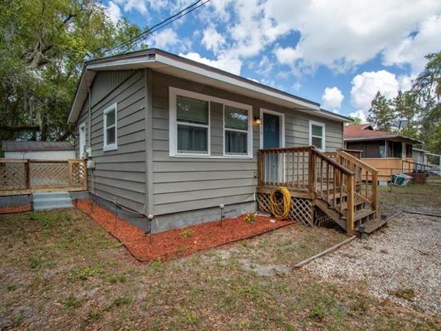 1419 N Simpson St, Mount Dora, FL 32757