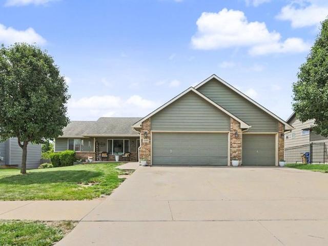 1419 E Alise St, Derby, KS 67037