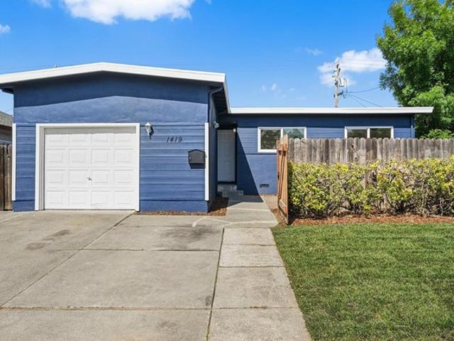 1419 Eisenhower St, Fairfield, CA 94533