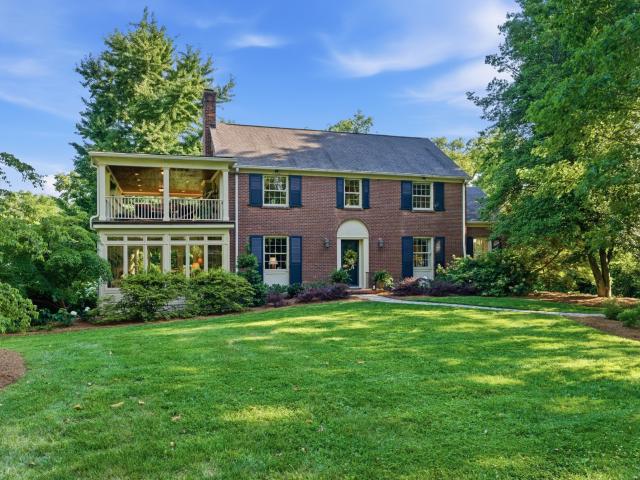 1419 Graybar Ln