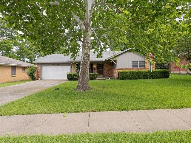 1419 Hillcrest Dr, Sherman, TX 75092