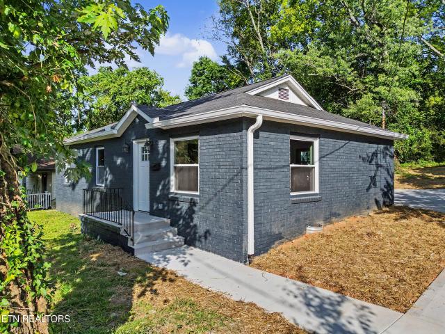 1419 Lawson Ave
