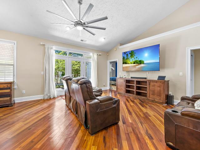1419 Lighthouse Dr