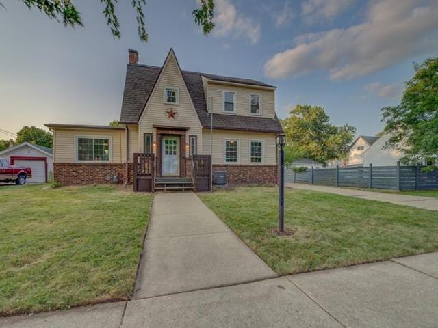 1419 St Lawrence Ave, Janesville, WI 53545