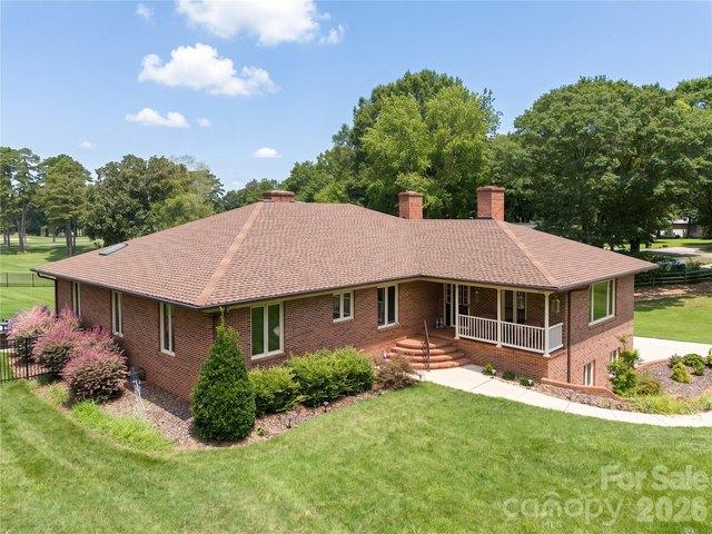 1419 Stoneyridge Dr, Charlotte, NC 28214