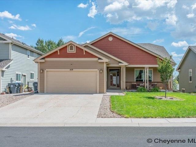 1419 Sunny Hill Dr, Cheyenne, WY 82001