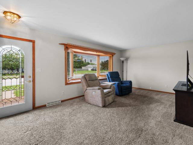 1419 spruce hills drive