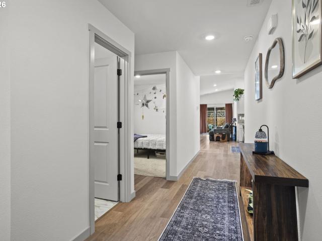 1419 W 16TH CIR