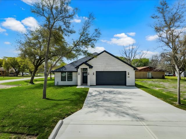 14103 3rd St, Santa Fe, TX 77517 | Compass