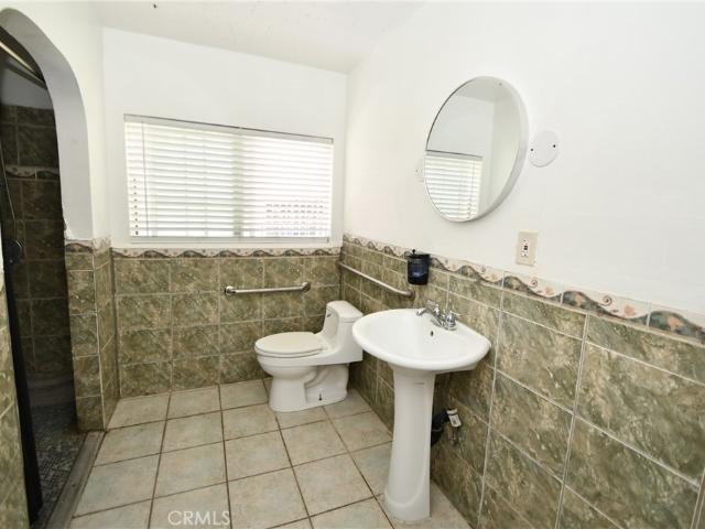 14103 Fonthill Avenue