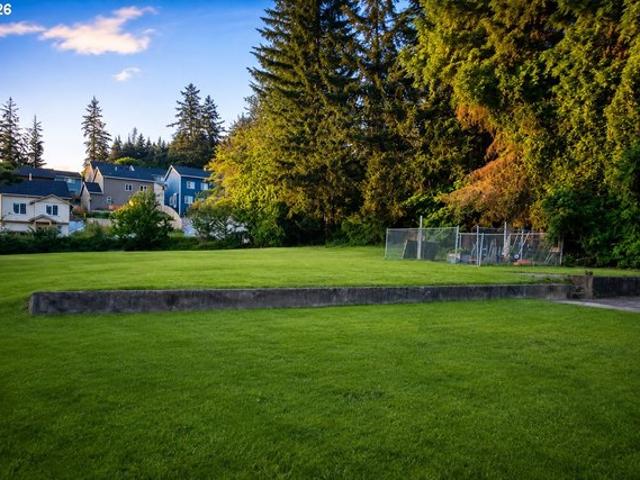 14103 SE Harold St, Portland, OR 97236