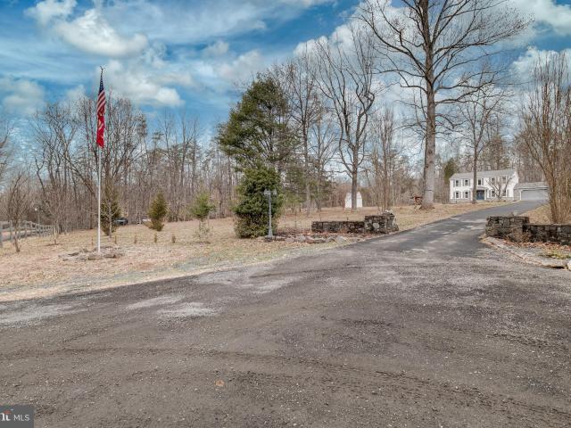 14100 Conifer Ct, Nokesville, VA 20181 | MLS #VAPW2114 | Compass