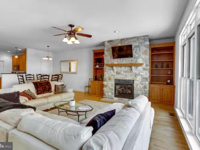14101 Barberry Circle # 402
