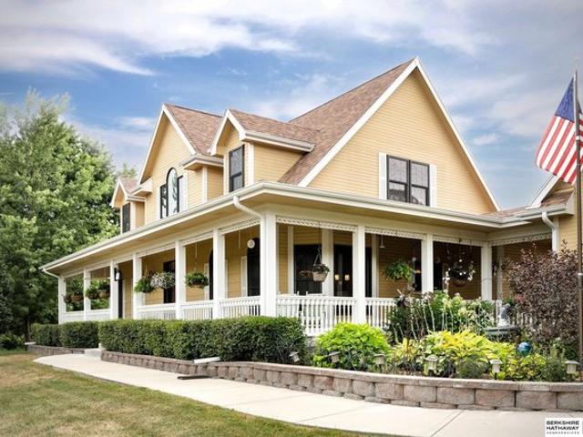 14102 S 65th St, Papillion, NE 68133
