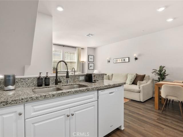 14104 W Birch Ln, Van Nuys, CA 91405 | MLS #SR26056