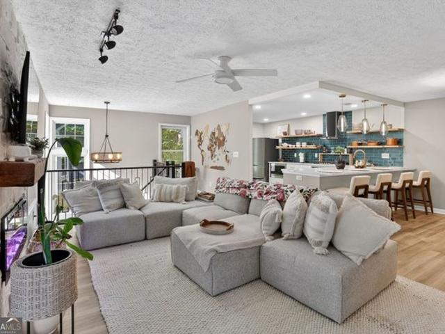 1410 N Crossing Dr NE, Atlanta, GA 30329