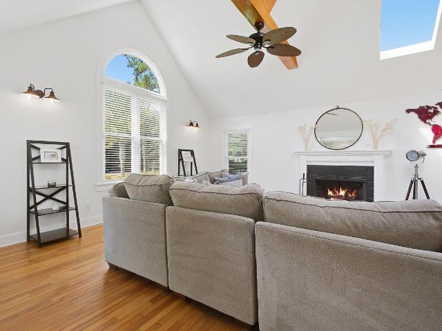 1410 N Edgewater Drive