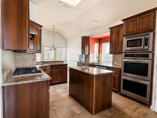 1410 Nighthawk Lane