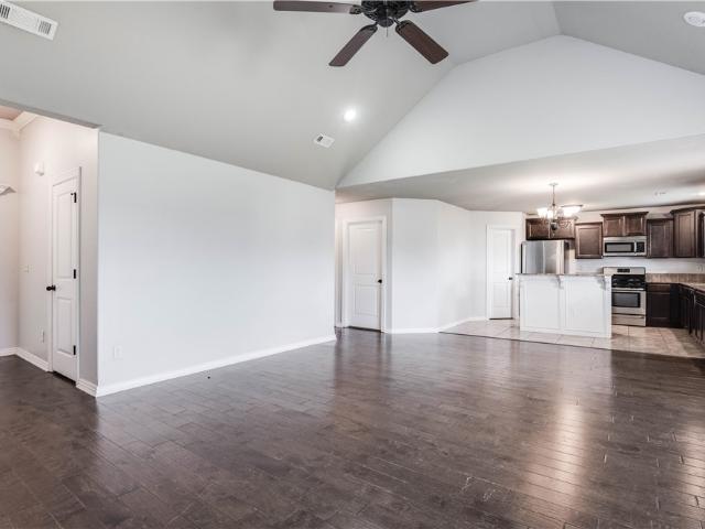 1410 Abbey Lane