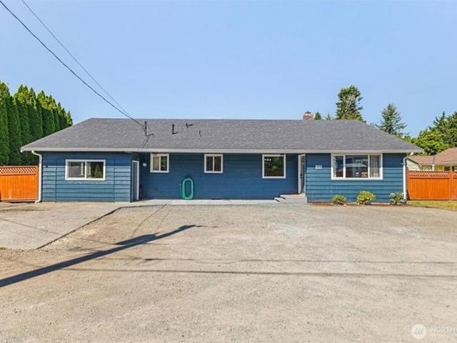 1410 Badger Ln, Sedro Woolley, WA 98284