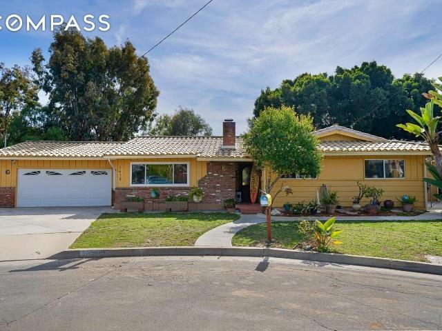 1410 Crestridge Dr, Oceanside, CA