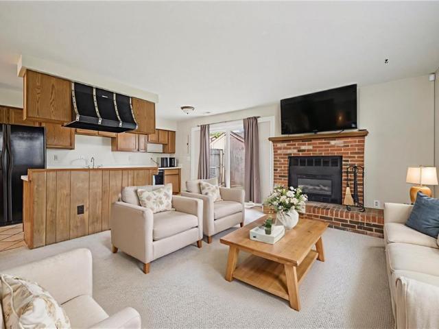 1410 Doe CT
