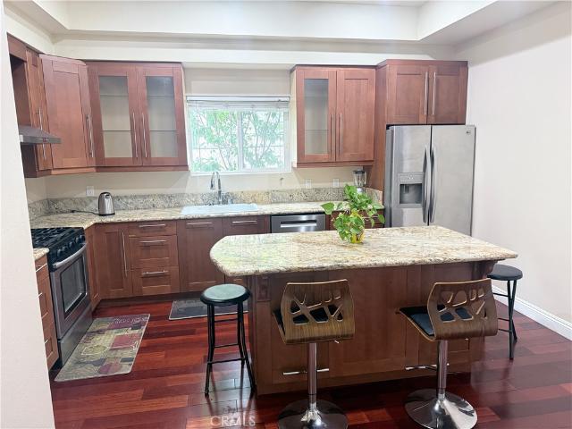1410 Encino
