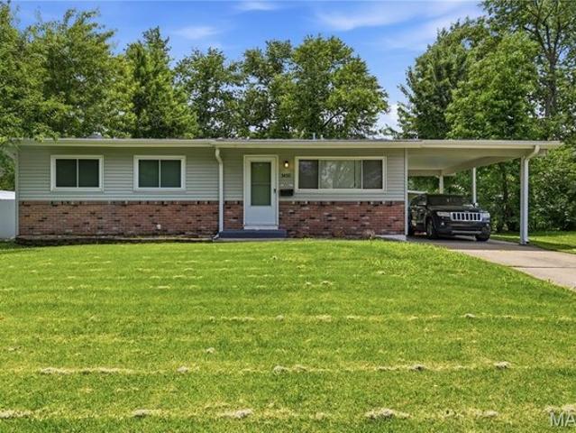 1410 Estes Dr, Florissant, MO 63031