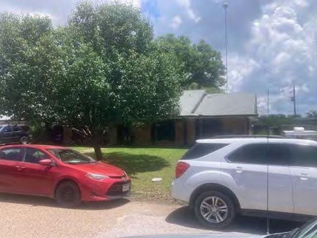 1410 Lorene Lane