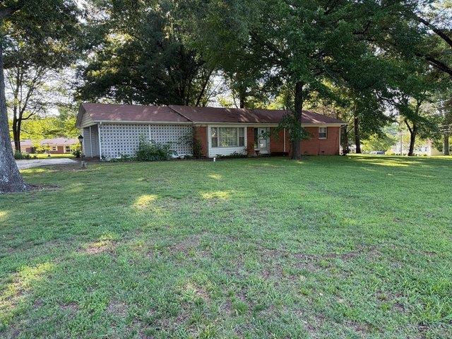 1410 Stonewall St N, McKenzie, TN 38201