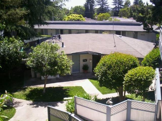 $1410 Studio/June Move In!