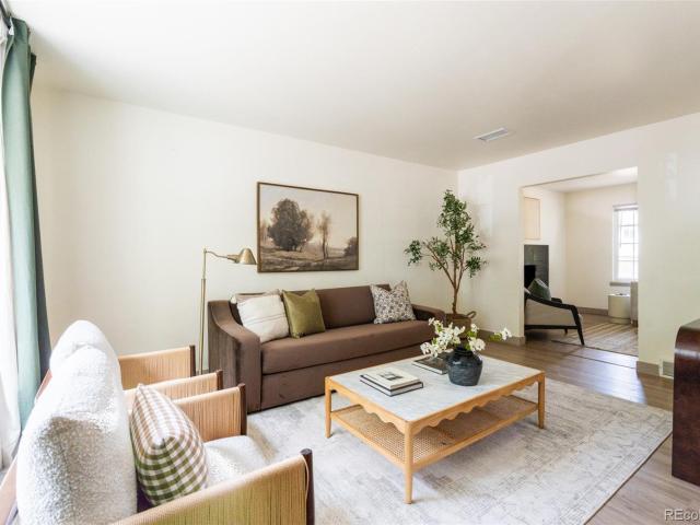 1410 S Vaughn Circle