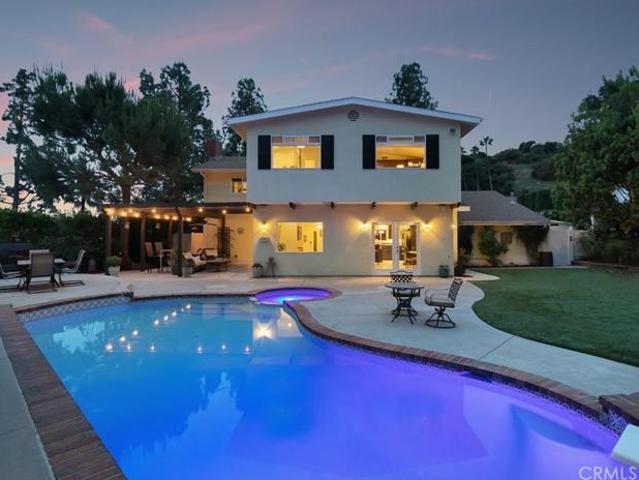 1410 Thurlene Rd, Glendale, CA 91206