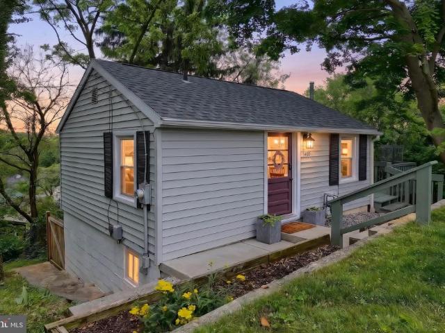 1410 W Locust Street