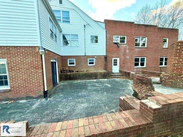 1410 W Main St, Danville, VA 24541