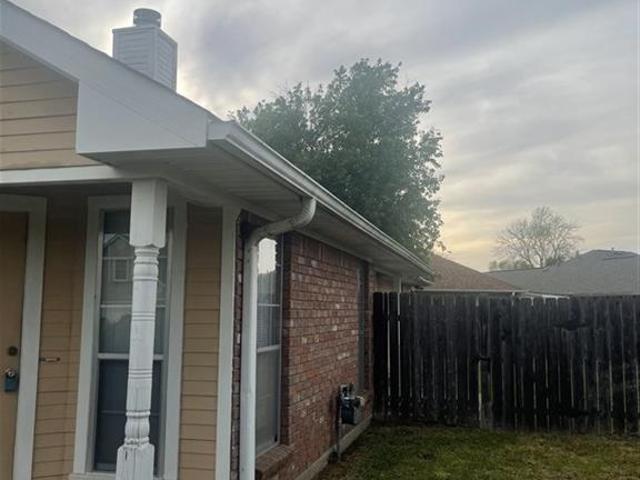 1410 Williamsburg Drive
