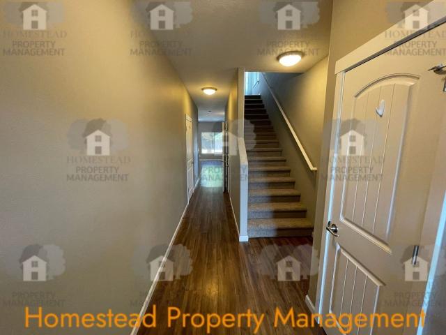 1410 1412 Marigold Dr. 3 Bedroom Apartment for Rent at 1410 Marigold Dr, Independence, OR 97351