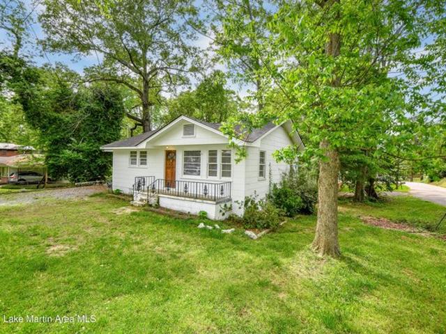 1410 1st St, Alexander City, AL 35010