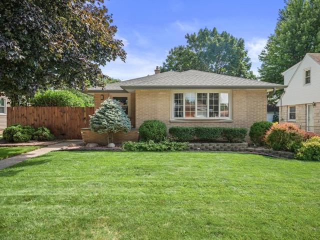 1411 Manitowoc Ave, South Milwaukee, WI 53172