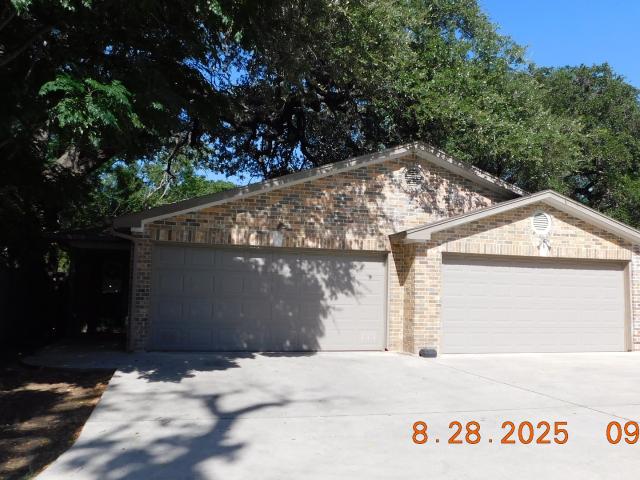 1411 Martin St, Pleasanton, TX 78064 | MLS #1896
