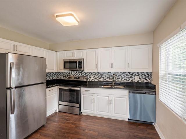 1411 N Powers Dr, Orlando, FL 32808 | MLS #O6354