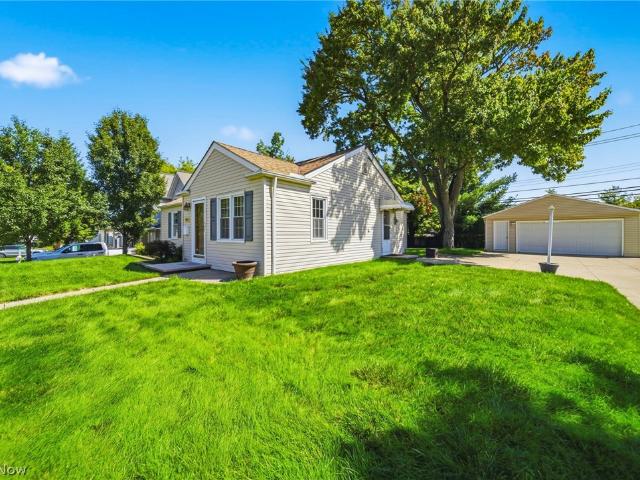 1411 Orchard Heights Drive