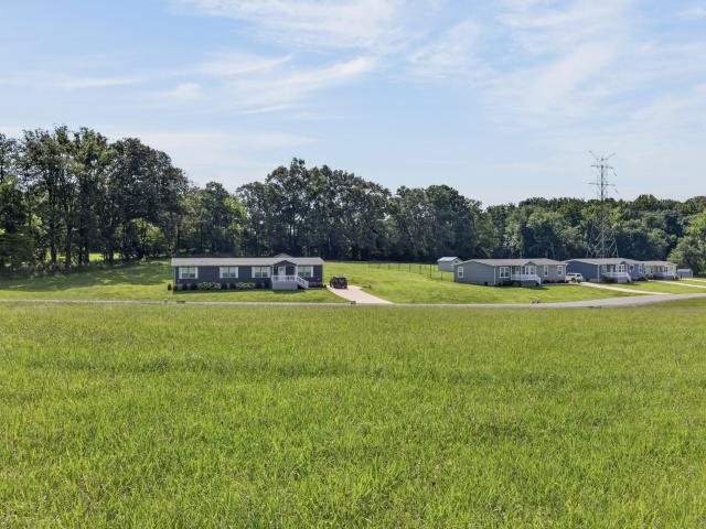 1411 Anna Maria Ln