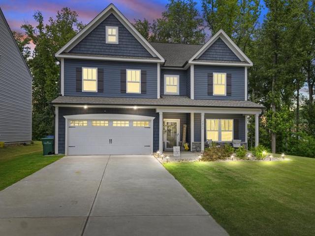 1411 Arena Ln, Fuquay Varina, NC 27526