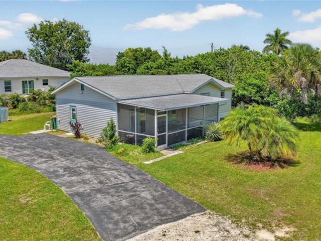 1411 Coral Ridge Dr, Punta Gorda, FL 33950