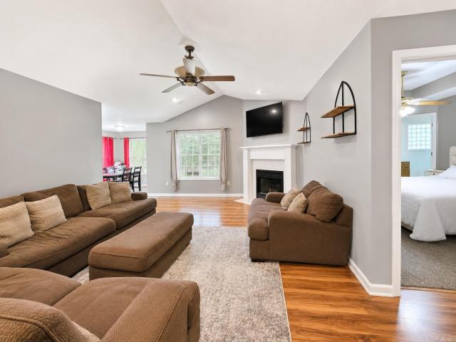 1411 Crepe Myrtle