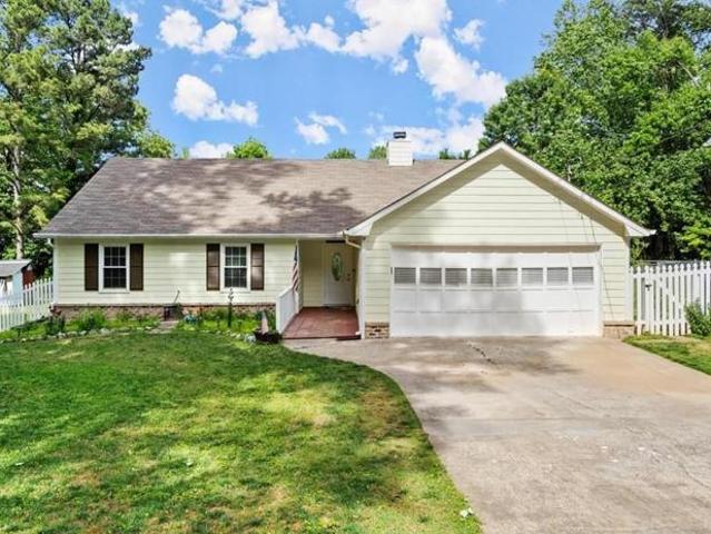 1411 Daniel Ln, Lawrenceville, GA 30046