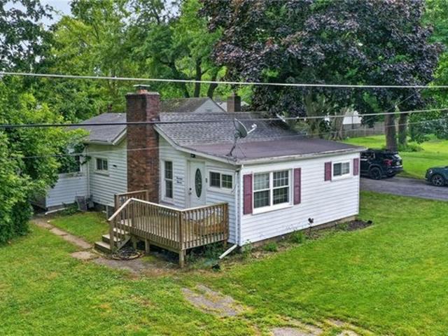 1411 Easton Ave, Madison, OH 44057
